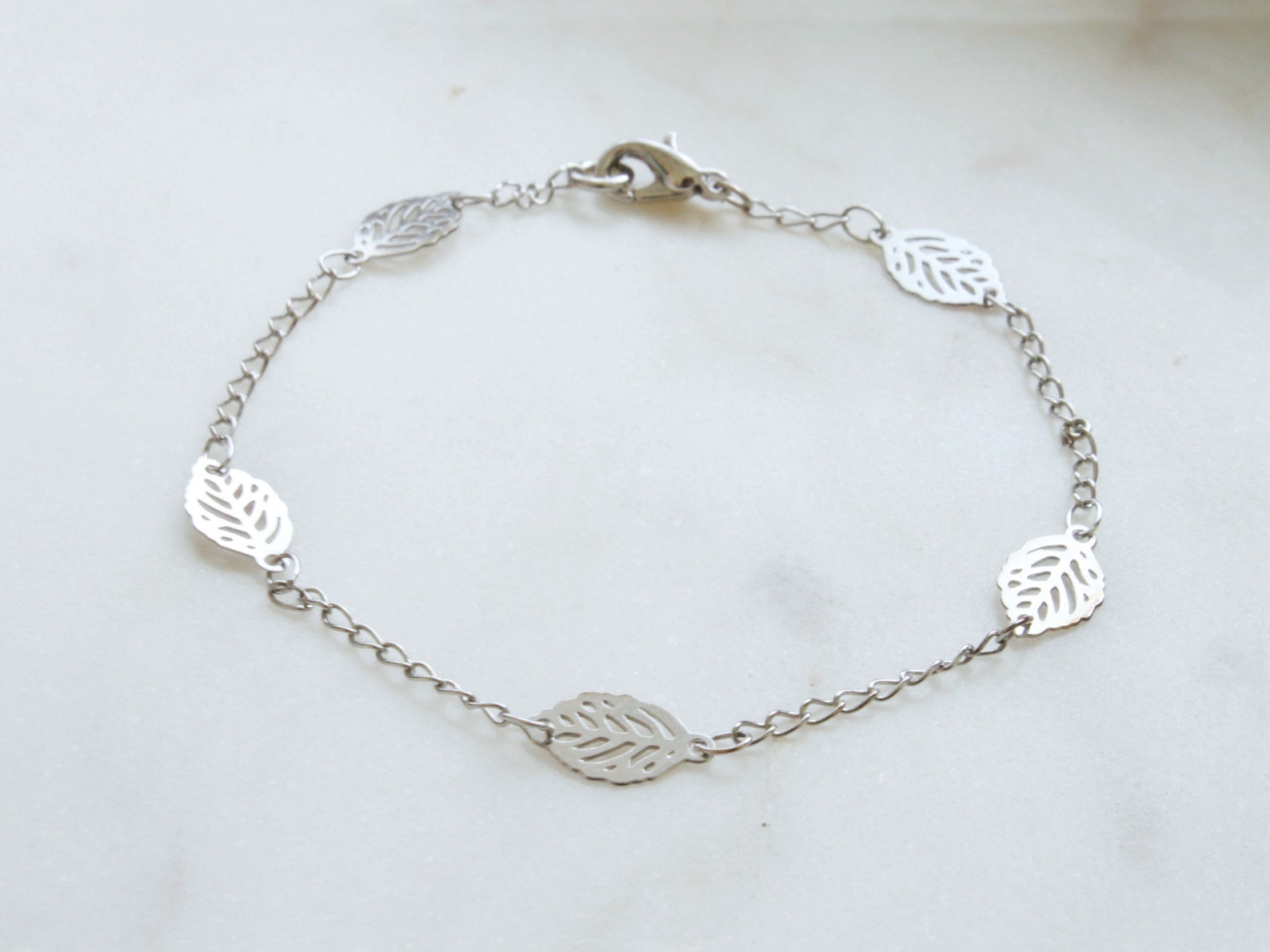 Simple Leaf Bracelet Delicate Leaf Chain Bracelet Layering - Etsy