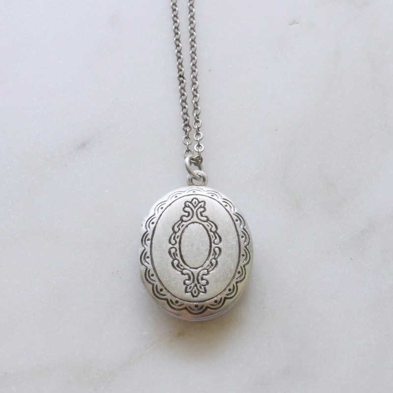 Silver Oval Locket - Etsy