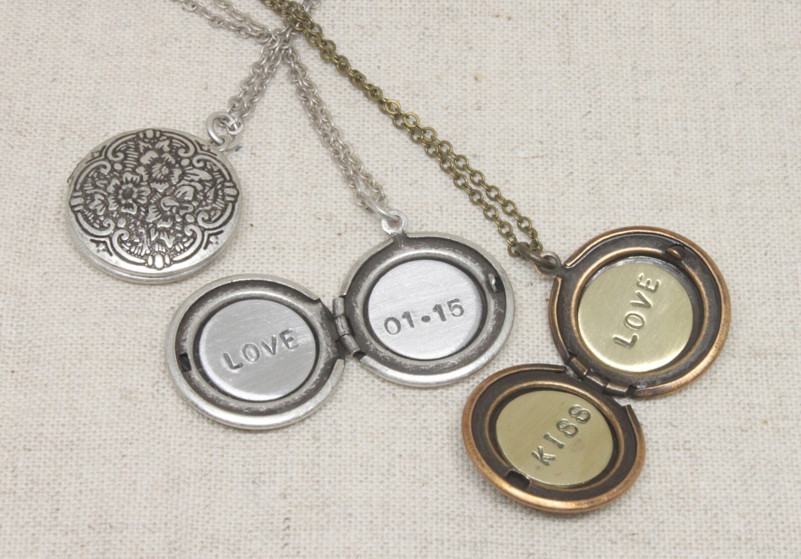Personalized Vintage Style Round Locket Custom Circle Locket - Etsy