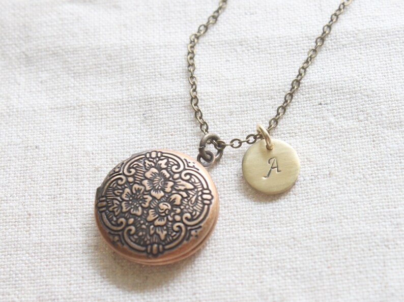 Personalized Vintage Style Round Locket Custom Circle Locket | Etsy