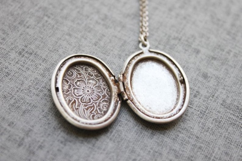 Vintage Style Floral Pattern Oval Locket Oval Long Chain - Etsy