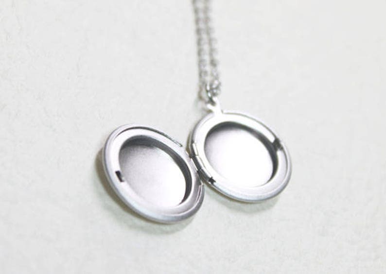 Personalized Round Silver Locket Custom Silver Circle Locket - Etsy