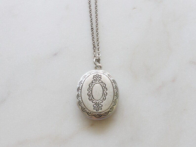 Personalized Vintage Style Custom Silver Oval Locket Initial - Etsy