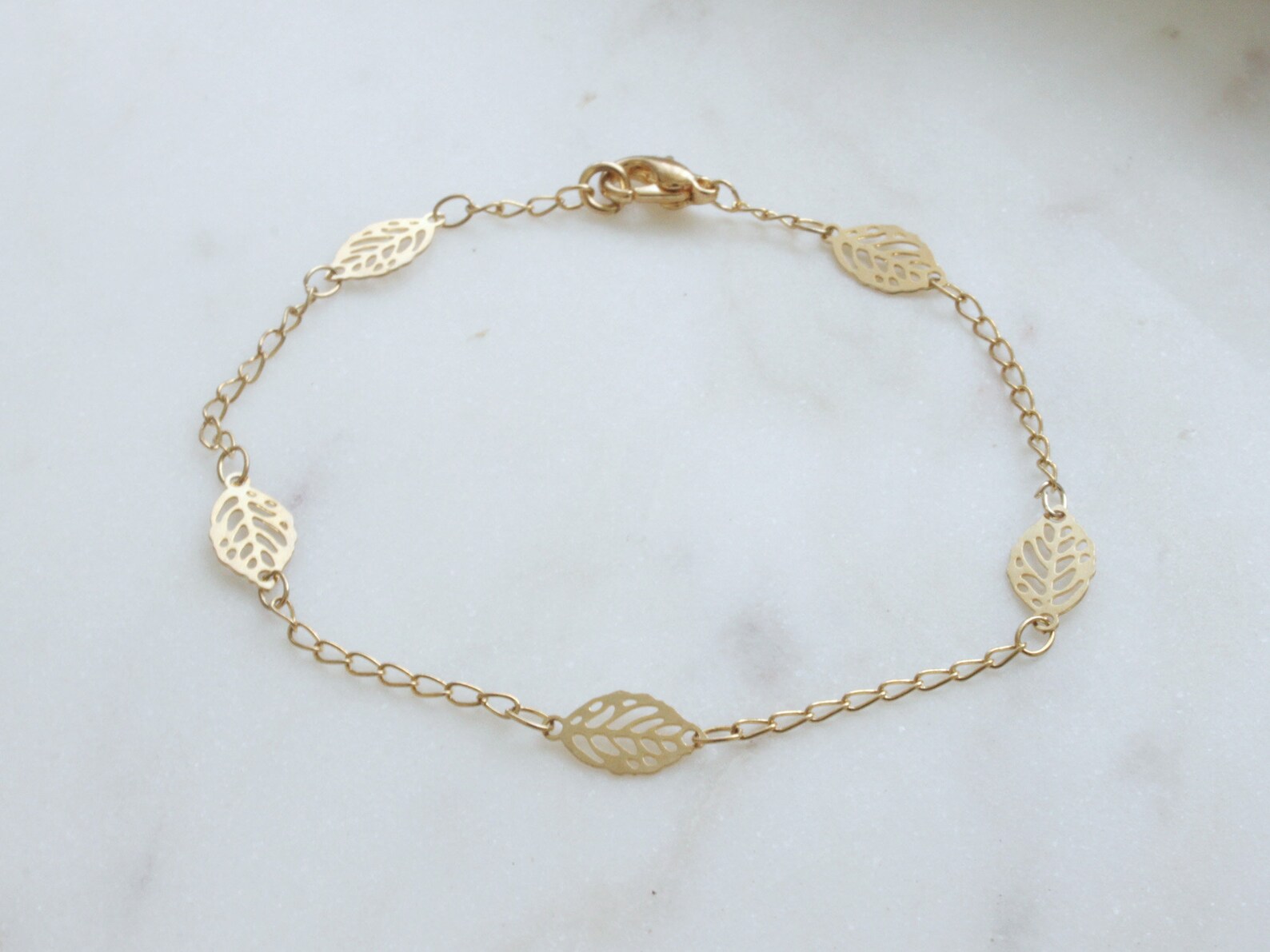 Simple Leaf Bracelet Delicate Leaf Chain Bracelet Layering - Etsy