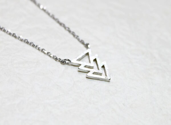 Three Triangle Arrow Necklace Triple Triangle Pendant - Etsy
