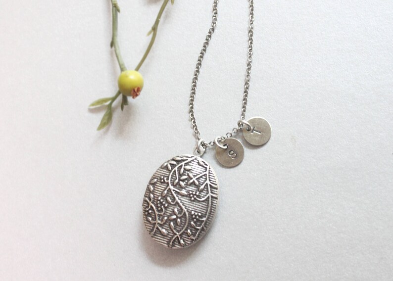 Personalized Vintage Style Oval Locket, Custom Silver Initial Disc Oval ...