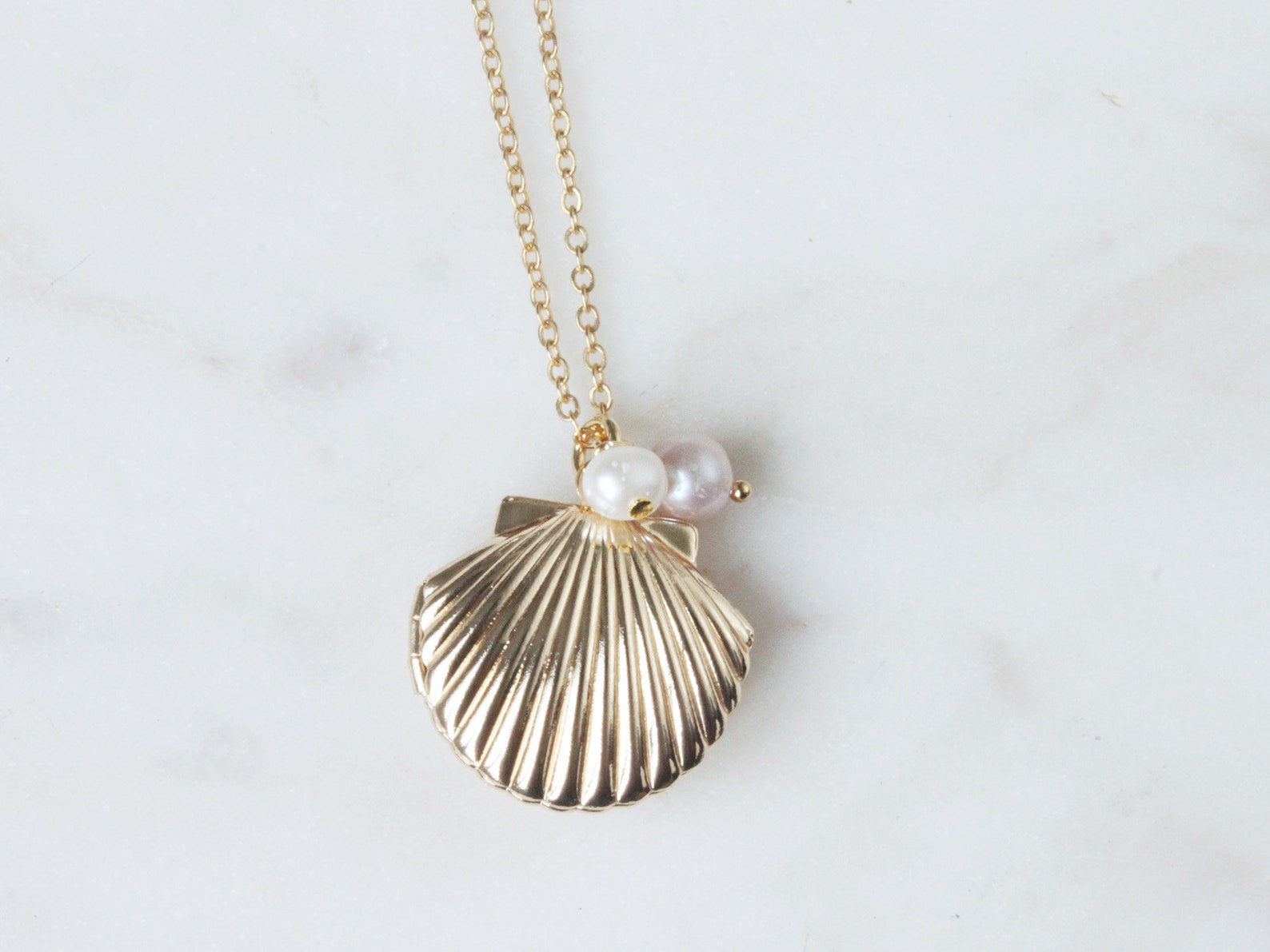 Seashell with pearl gold Locket Gold Initial Shell Locket | Etsy