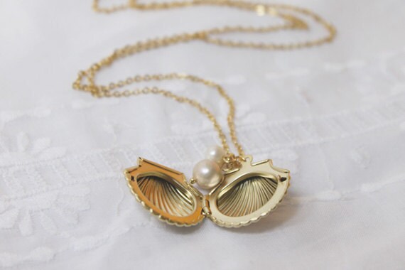 Seashell with pearl gold Locket Gold shell locket Wedding | Etsy