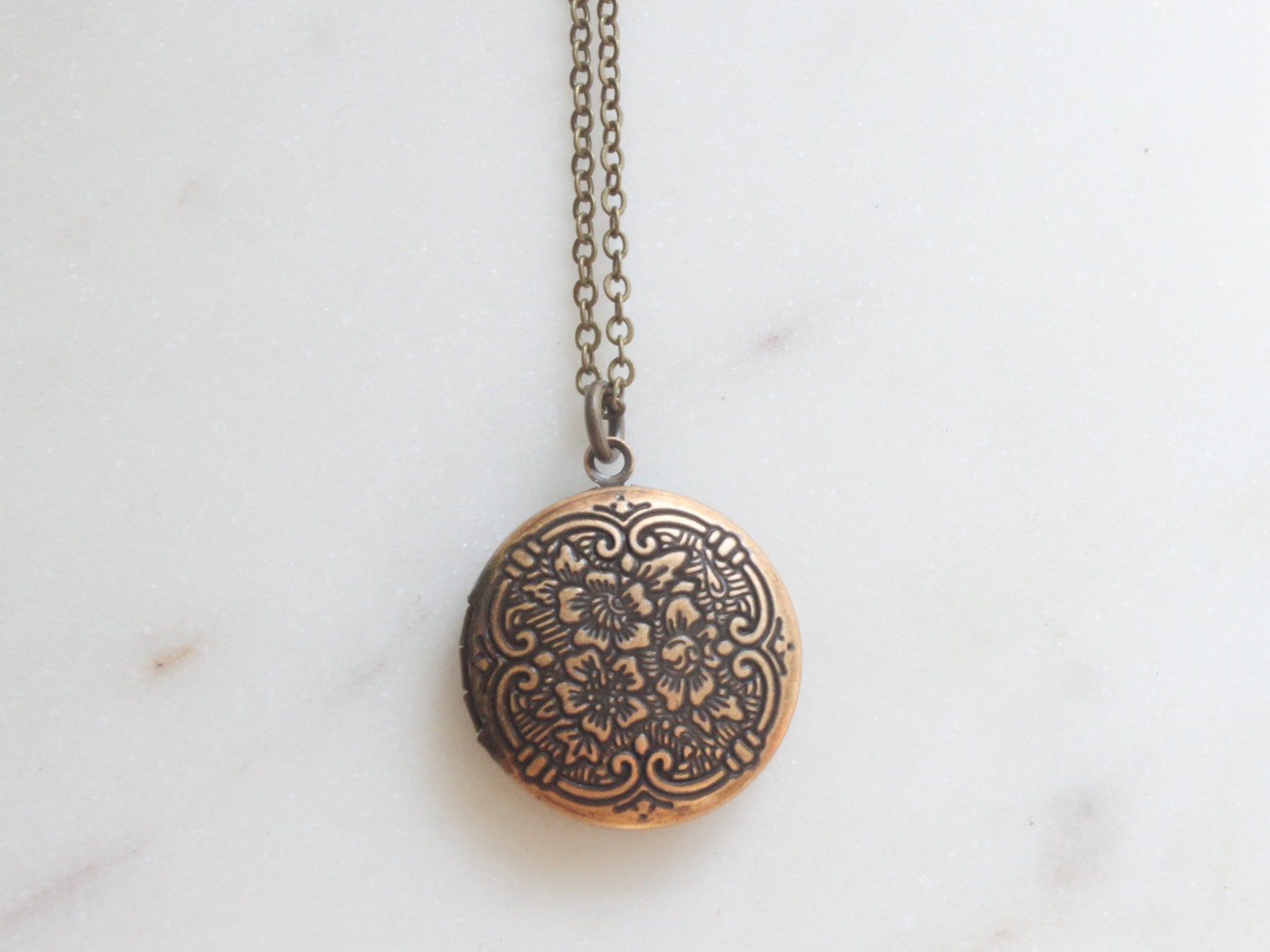 Personalized Vintage Style Personalized Round Locket Custom - Etsy