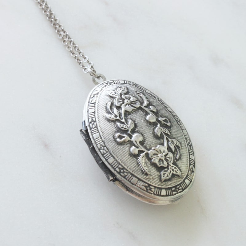 Silver Oval Locket - Etsy