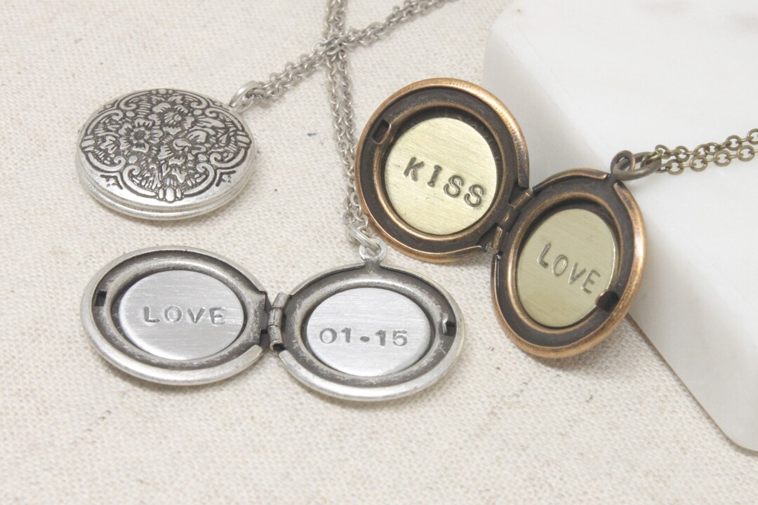 Personalized Vintage Style Locket Necklace: Custom Initial Coin Disc ...