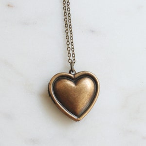 Personalized Vintage Style Simple Heart Locket, Custom Initial Disc ...