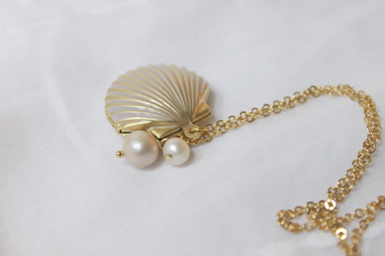 Seashell with pearl gold Locket Gold shell locket Wedding | Etsy