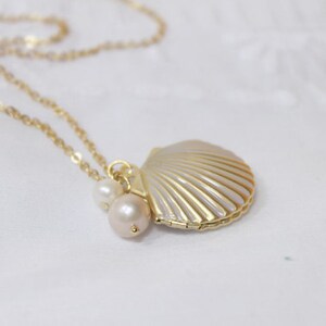 Seashell with pearl gold Locket Gold shell locket Wedding | Etsy