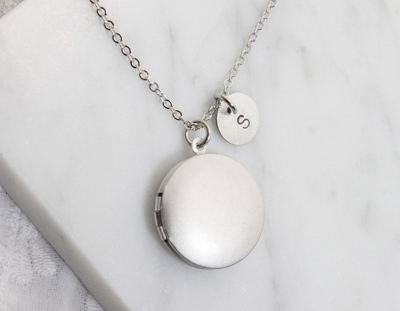 Personalized Round Silver Locket Custom Silver Circle Locket - Etsy