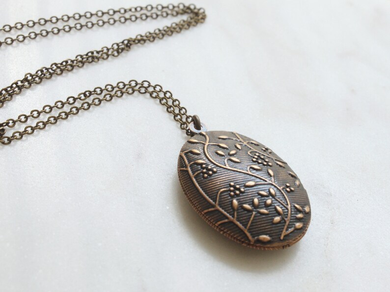 Personalized Vintage Style Oval Locket, Custom Silver Initial Disc Oval ...