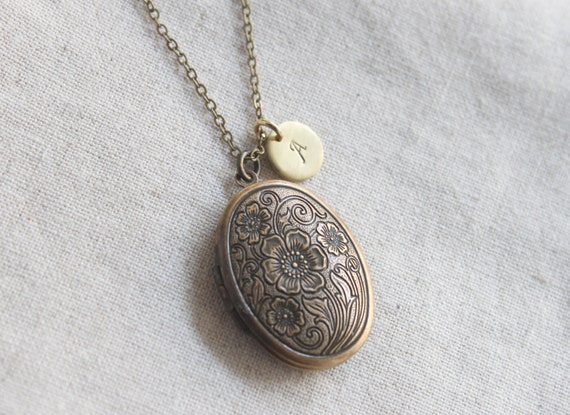 Personalized Vintage Style Oval Locket Custom Gold Oval | Etsy