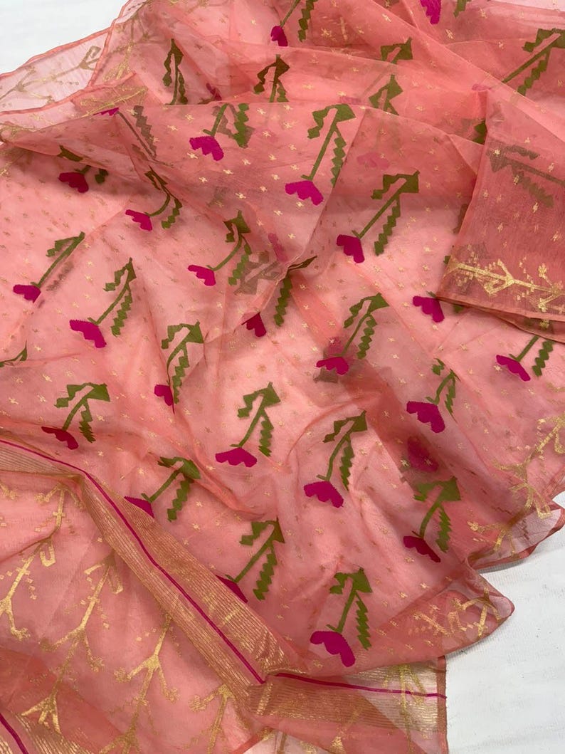 Handloom 84 Count Dhakai Jamdani in Misty Pink Color. Tacel Will Be ...