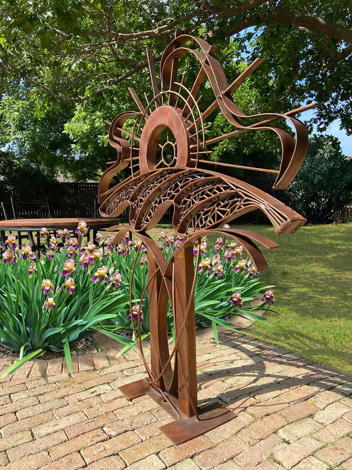 Dawnlight Metal Garden Sculpture, Oak Leaf Sunrise Yard Art - Etsy