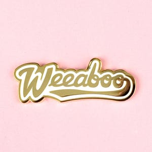 Weeaboo Pin Hard Enamel Gold 3cm Anime Otaku Japanese Lapel Pin Brooch ...