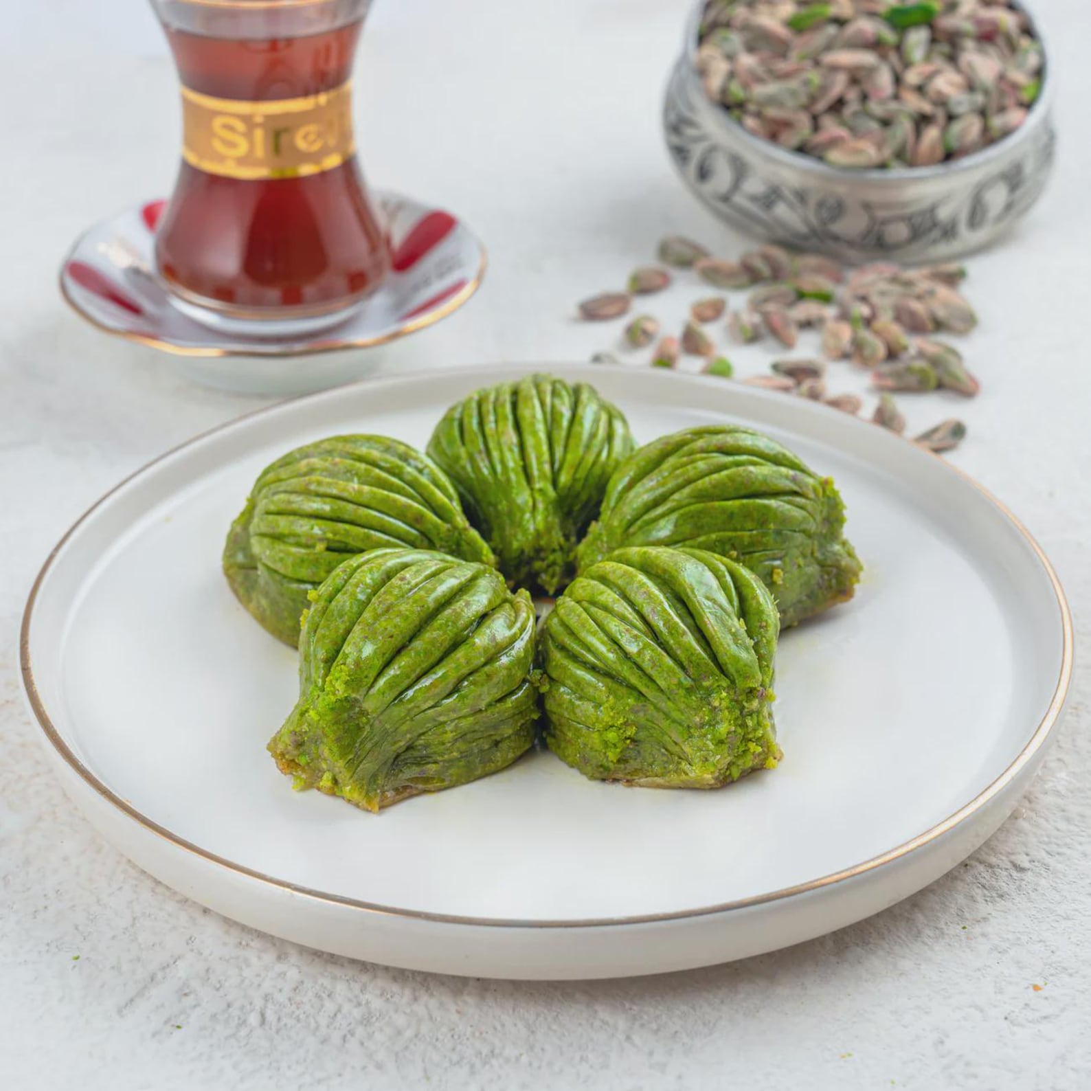 Turkish Pistachio Mussel Baklava: Semolina Cream Dessert - Etsy