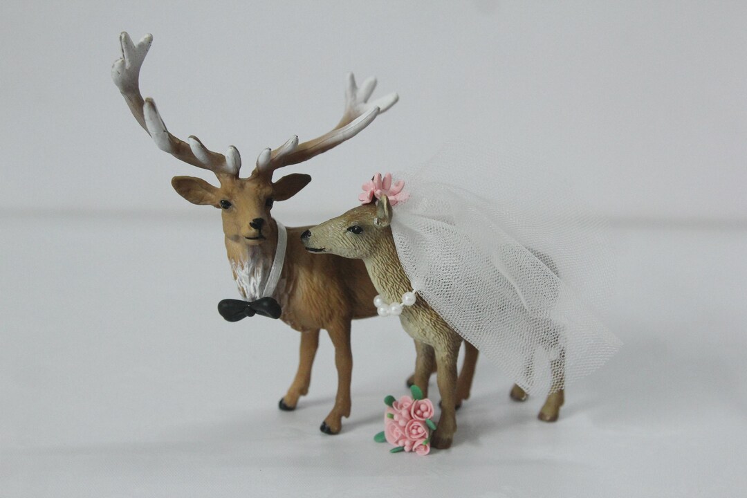 Deer Wedding Cake Topper, Hunting Wedding Theme, Buck and Doe Wedding ...
