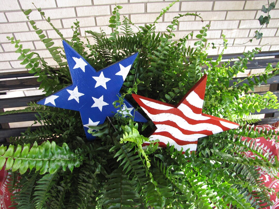 Patriotic Star Yard Stakes: Hand-painted Summer Outdoor Decor - Etsy