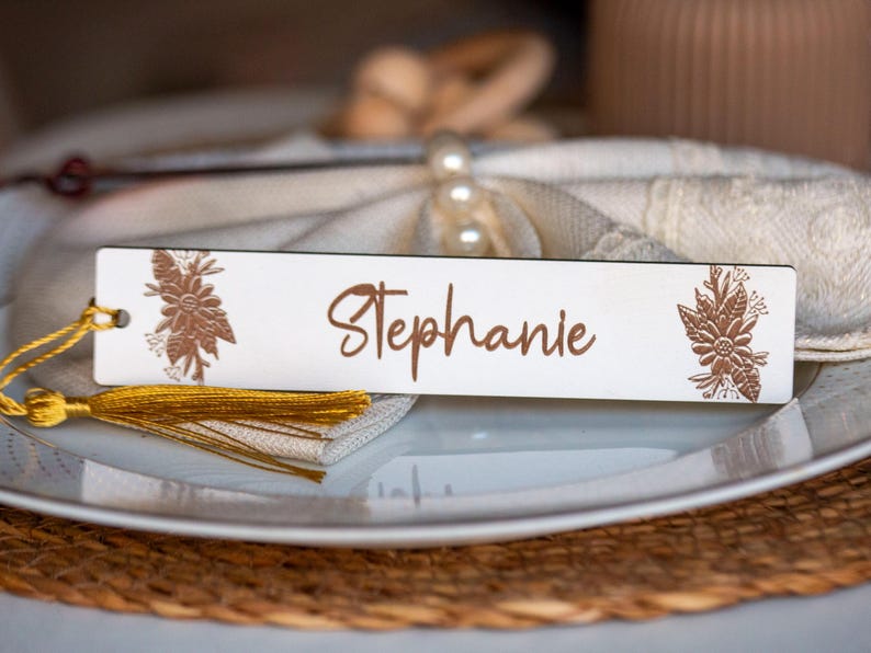 Rustic Wood Wedding Favor Bookmark: Personalized Place Card Keepsake - Etsy