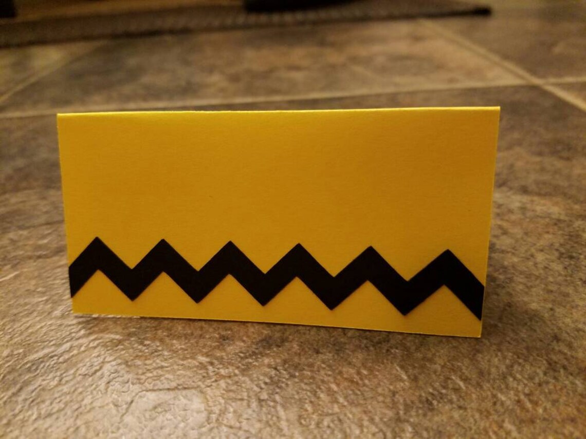 Peanuts Birthday Party Place Cards, Snoopy Food Tent, Charlie Brown ...