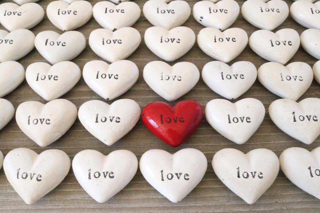 Red Heart Rock , Heart Paperweight , Rustic Wedding Decor , Shabby Chic ...