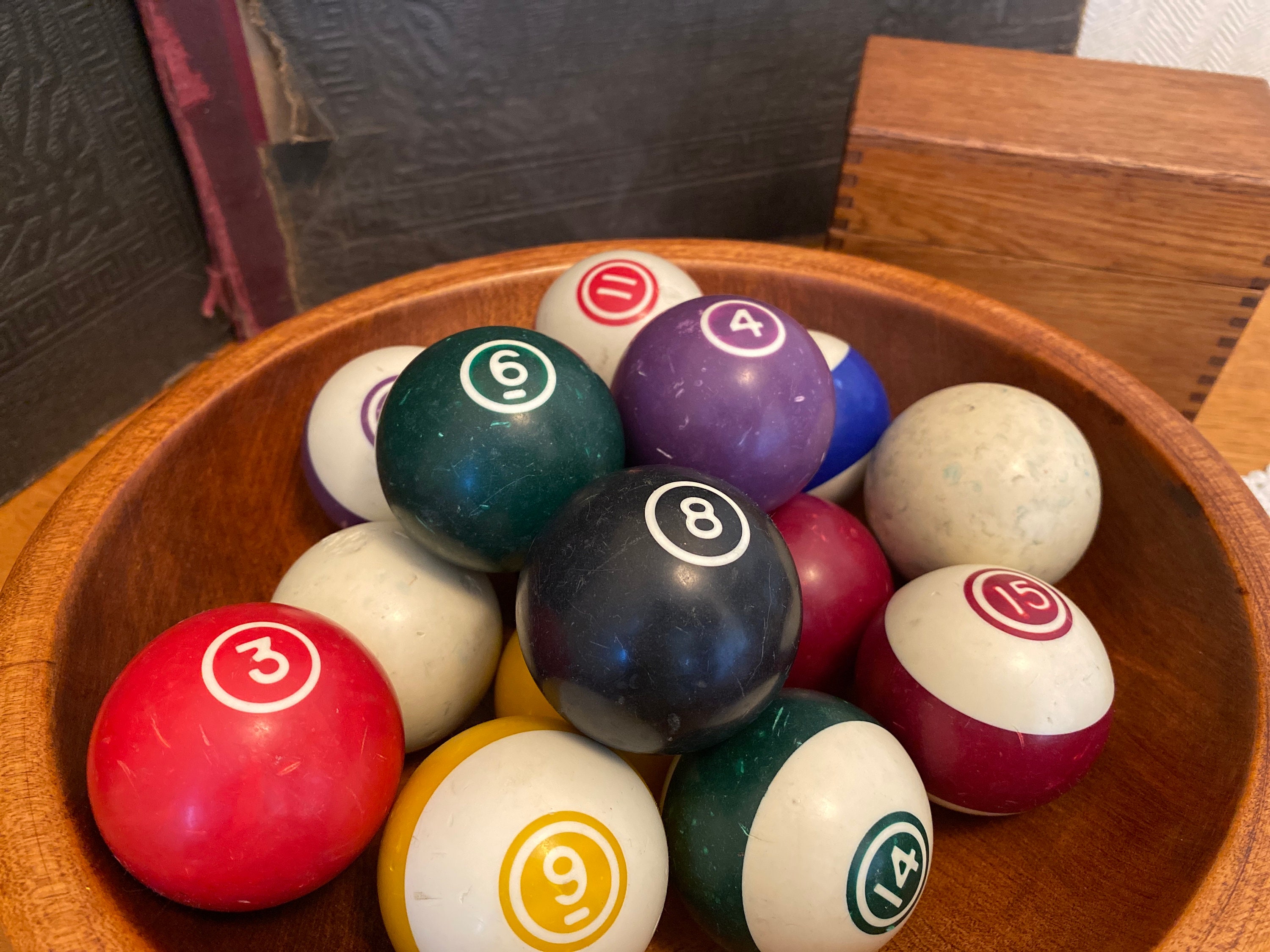 Vintage Man Cave Solid Striped 8 Ball Cue Ball Billards Game Room ...