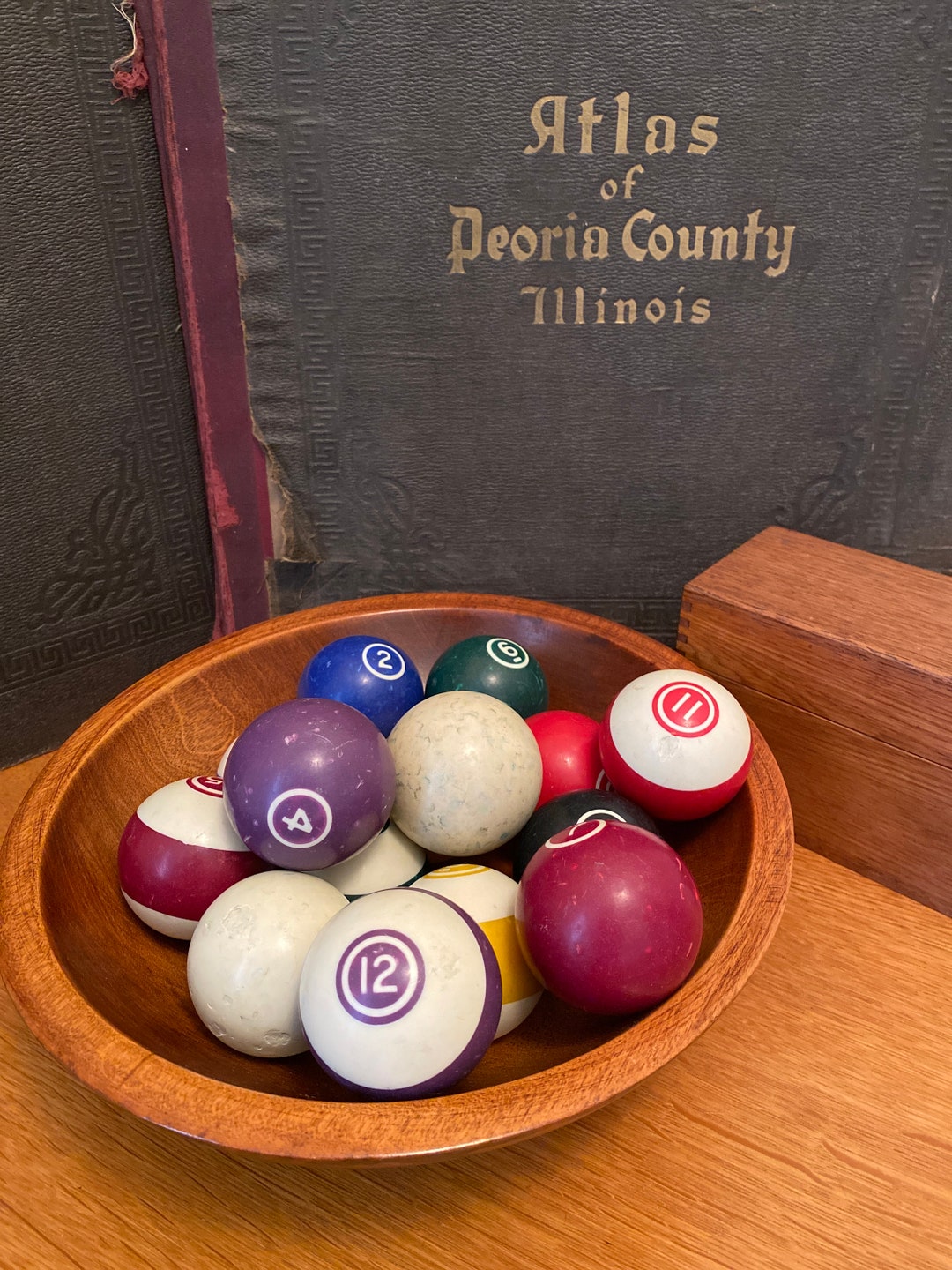 Vintage Man Cave Solid Striped 8 Ball Cue Ball Billards Game Room ...