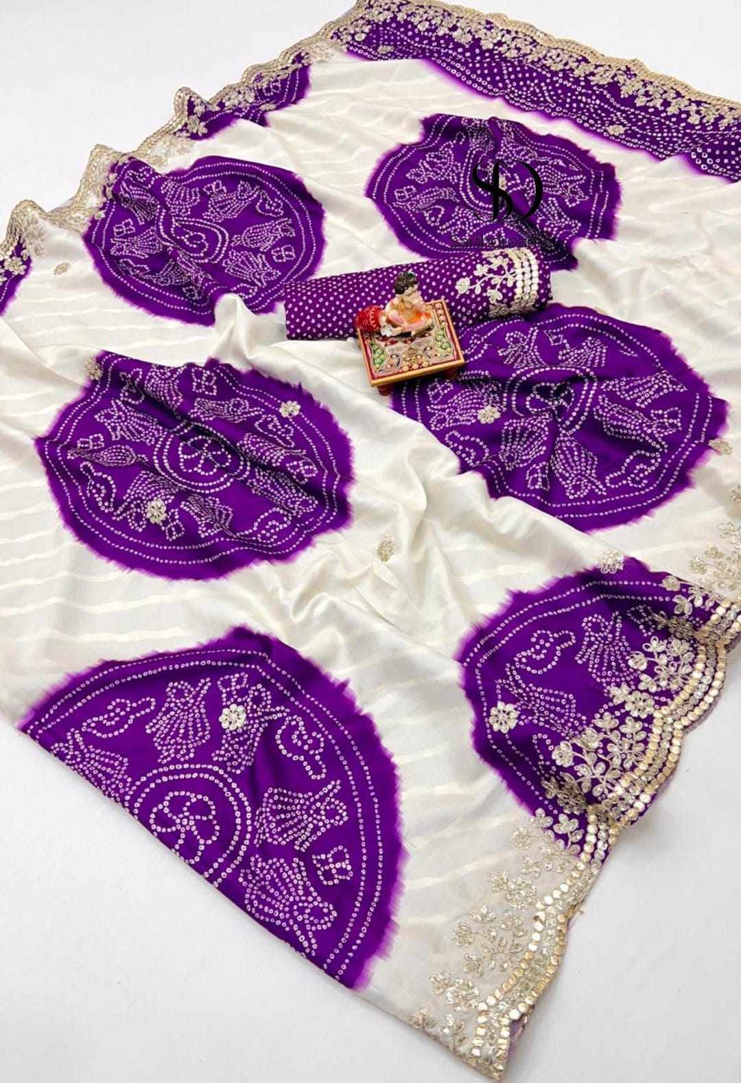 Golden Cherod Silk Saree | Thread & Scallop Work, Wedding Saree - Etsy