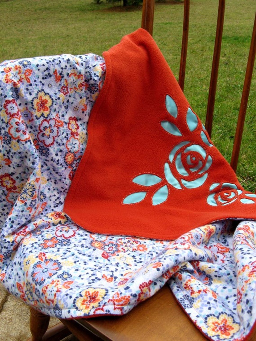 Roses in Reverse Baby Blanket - Etsy