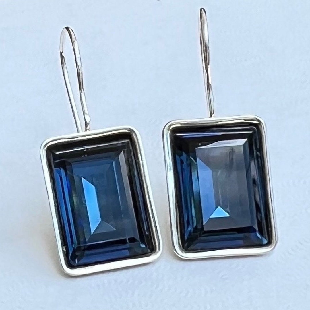 Montana Navy Blue Square Step Cut Bezel Set Kristallohrringe ...