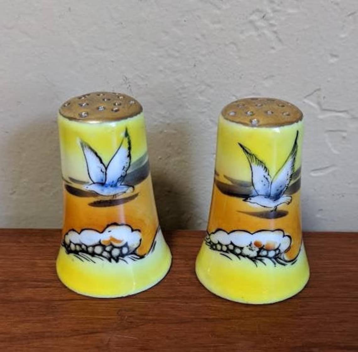 Vintage Salt And Pepper Shakers Yellow Birds Japan Etsy