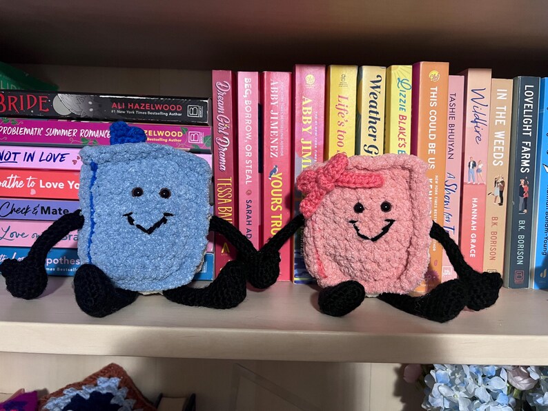 Book Bestie Crochet Plush Stuffed Figure Bookshelf Decoration - Etsy