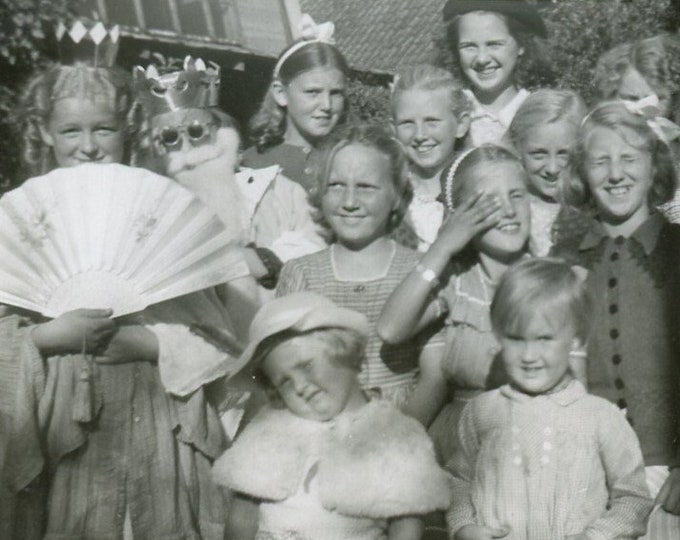 Vintage 1949 Snapshot - "fun Group of Kiddos" - School Children ...