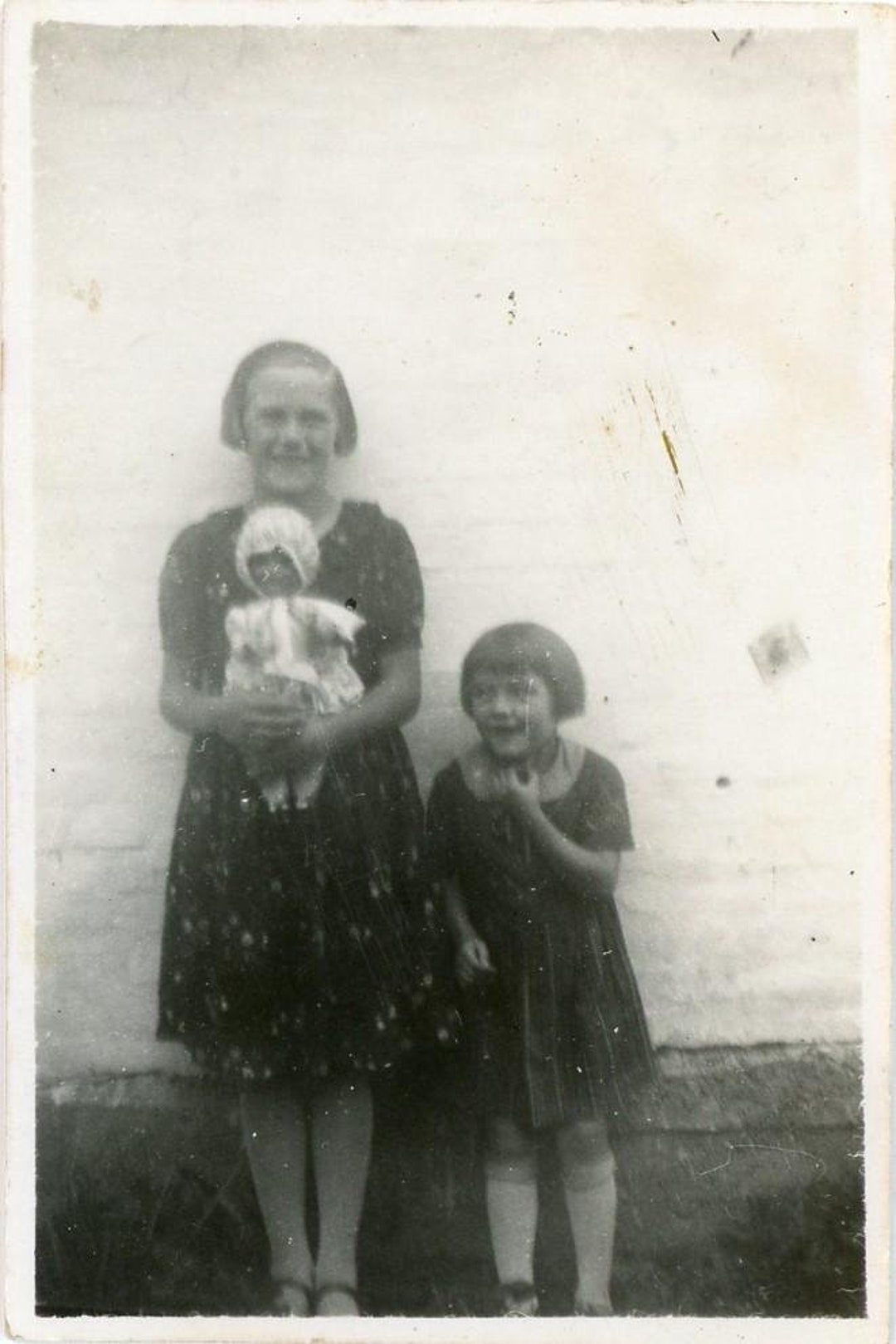 Vintage Photograph the Spooky Girls of Dolly Lane Odd Strange Blurry ...