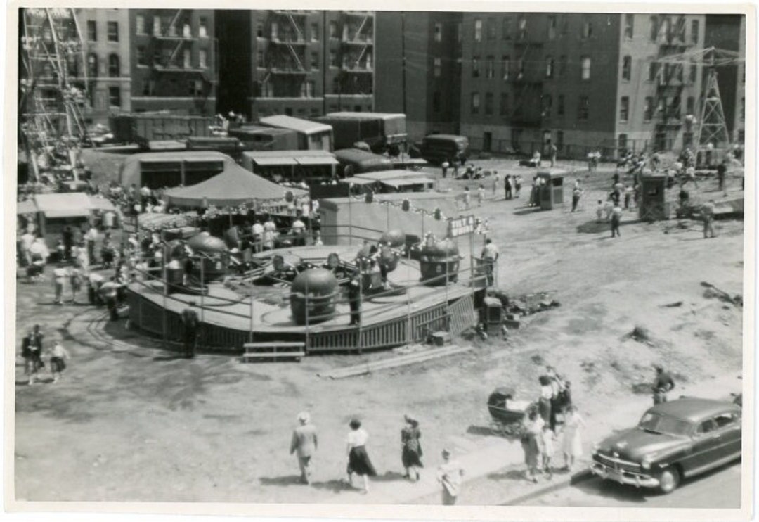 Black and White 1952 Photo - "making Childhood Memories" - Bronx New ...