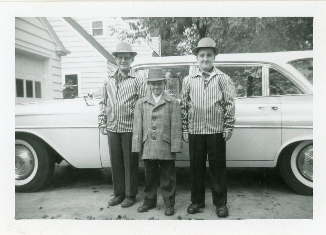 Black and White Photo the Mobster Had Nephews Children Kids Brothers ...