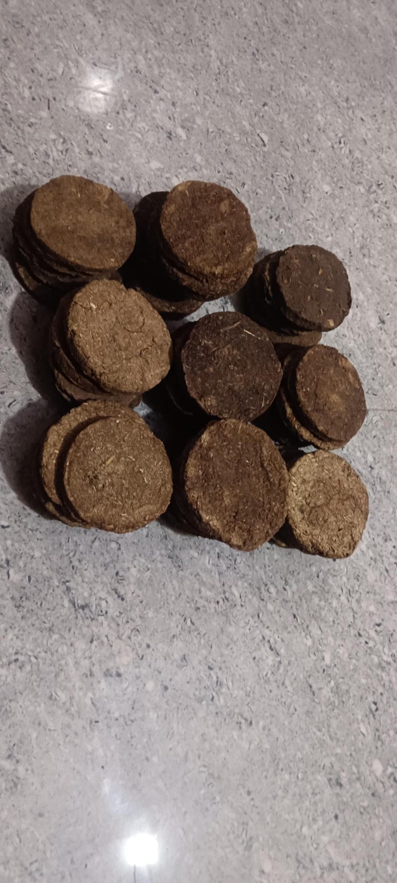 Handmade Cow Dung Cake | Dried Gobar Upala for Havan, Puja Agnihotra ...