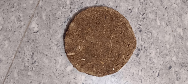 Handmade Cow Dung Cake | Dried Gobar Upala for Havan, Puja Agnihotra ...