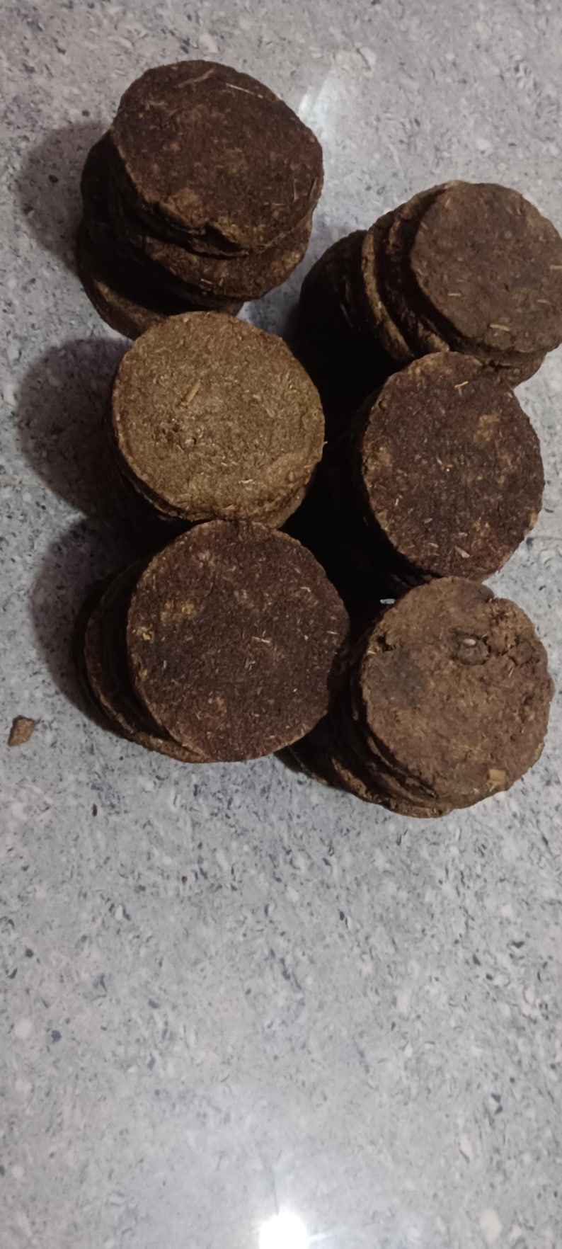 Handmade Cow Dung Cake | Dried Gobar Upala for Havan, Puja Agnihotra ...