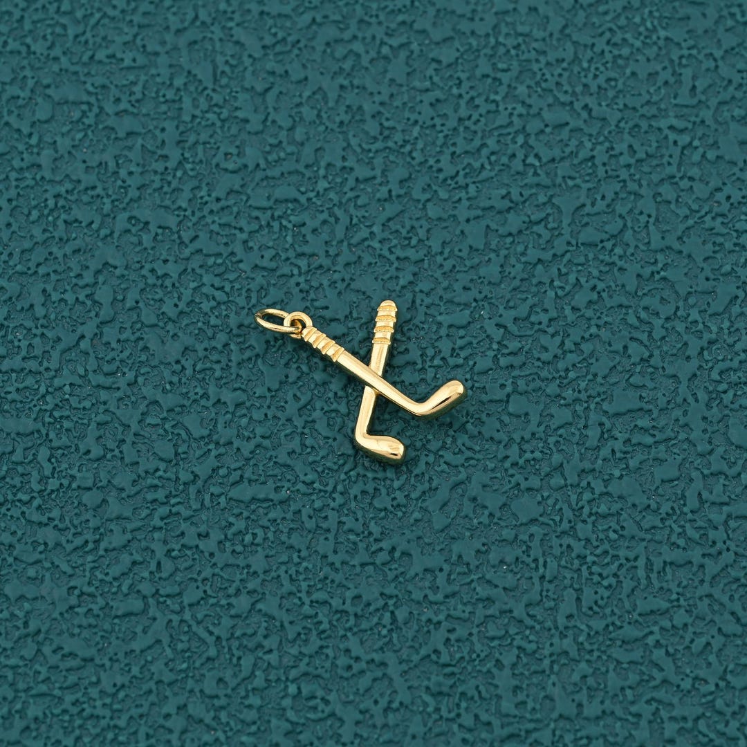 18K Gold Filled Golf Club Pendant, Elegant and Stylish Design ...