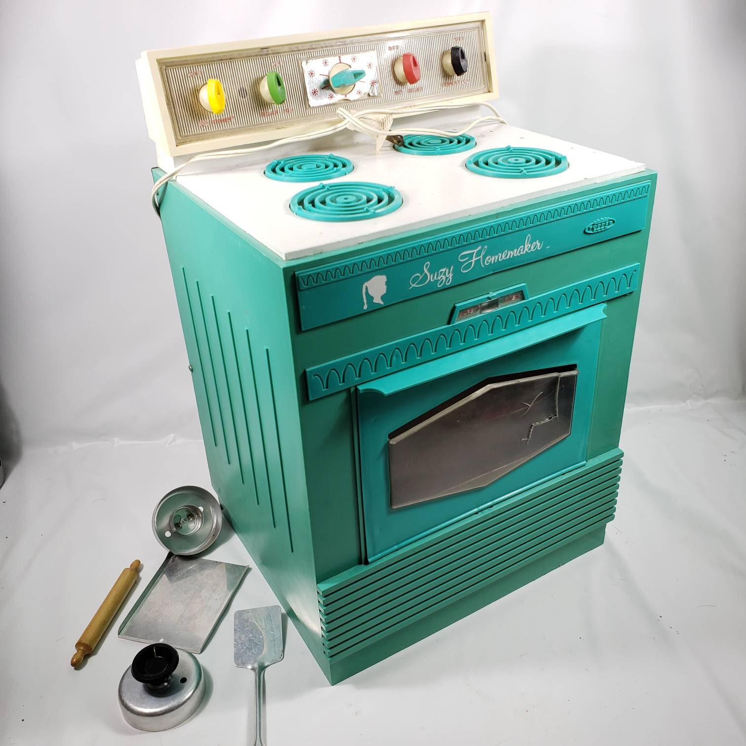 Suzy Homemaker Costume