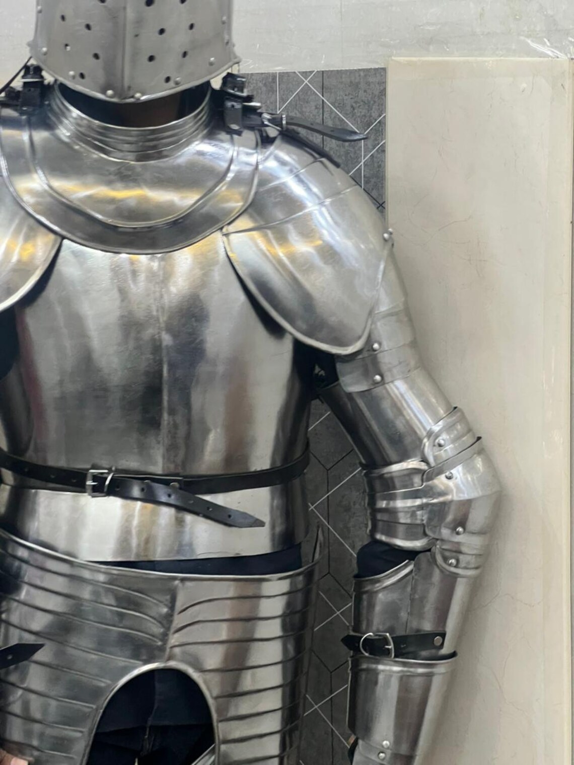 Medieval Gothic Full Plate Armor Suit: Full Body Steel Knight Costume ...