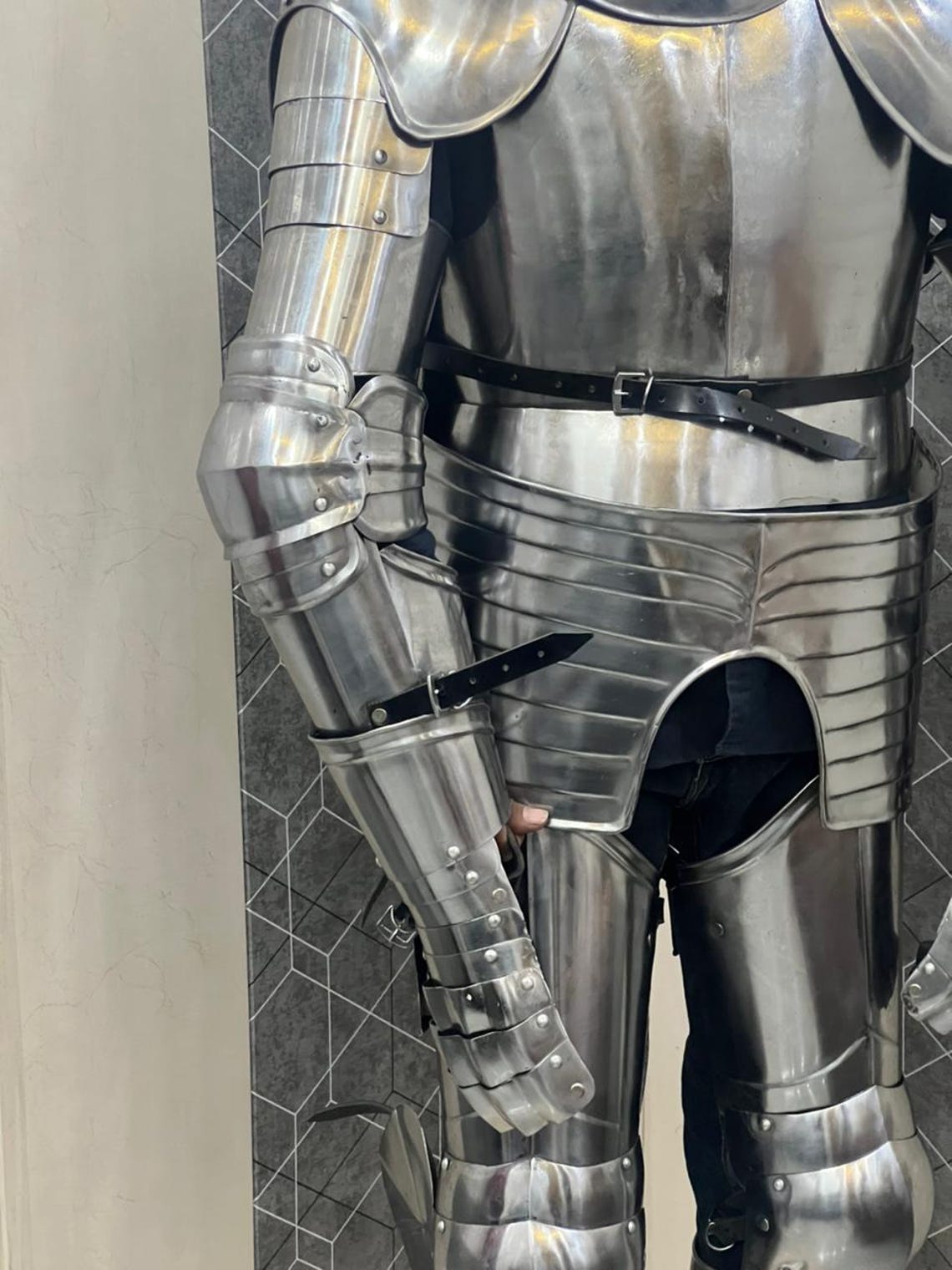 Medieval Gothic Full Plate Armor Suit: Full Body Steel Knight Costume ...