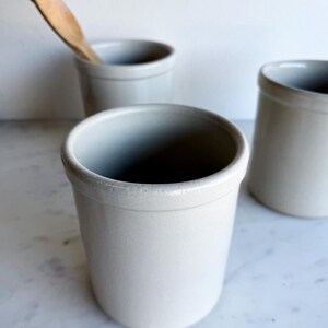 Antique Crock Beige Stoneware Crock Pottery Farmhouse Kitchen Utensil ...