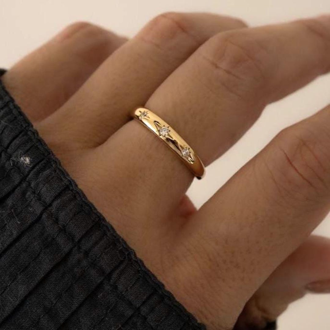 14K Gold Starburst Moissanite Ring, Dainty Celestial Jewelry - Etsy